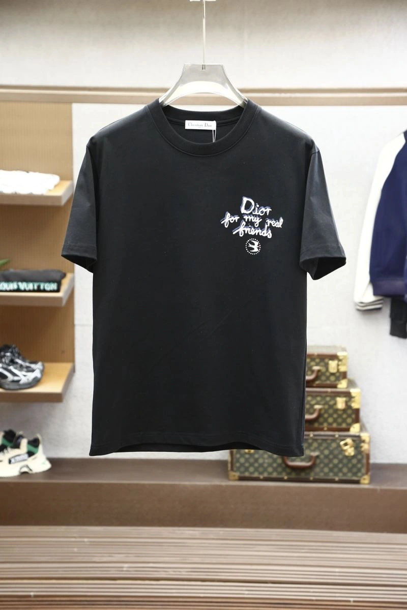 Accurate model Christian Dior T-Shirts