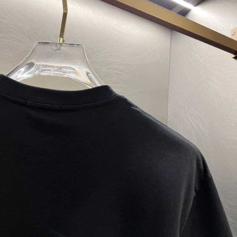 Accurate model Christian Dior T-Shirts