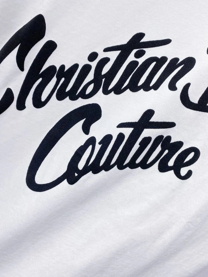 Accurate model Christian Dior T-Shirts