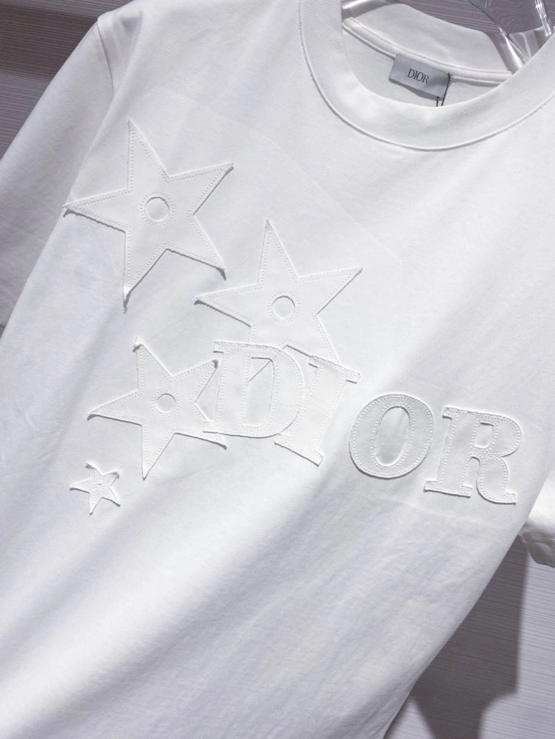 Accurate model Christian Dior T-Shirts