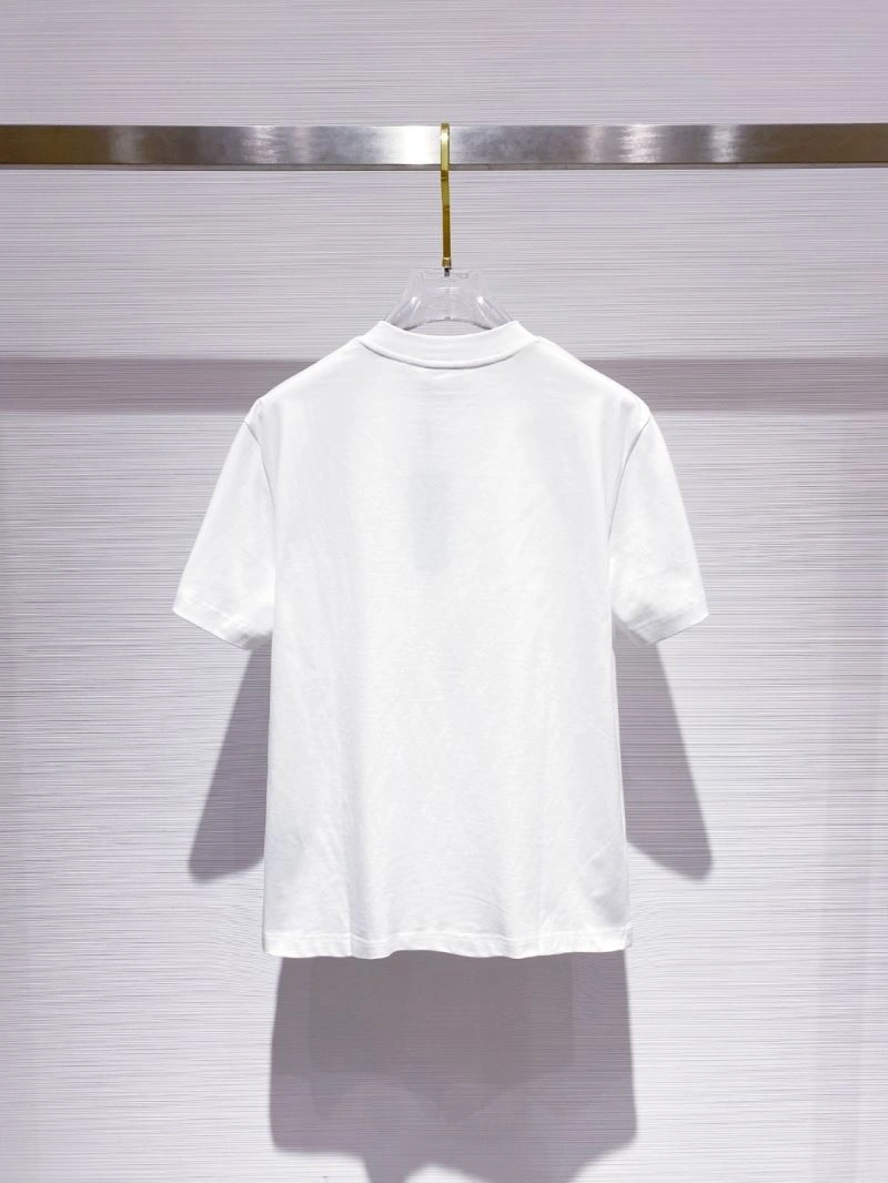 Accurate model Christian Dior T-Shirts