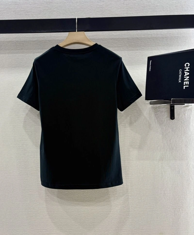 Accurate model Christian Dior T-Shirts