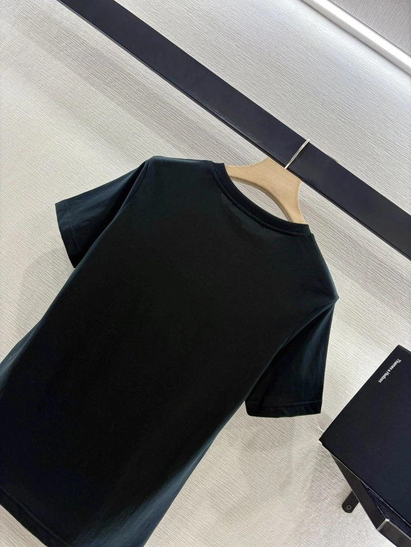 Accurate model Christian Dior T-Shirts