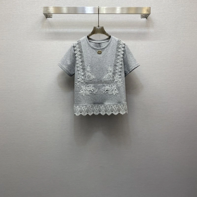 Accurate model Christian Dior T-Shirts