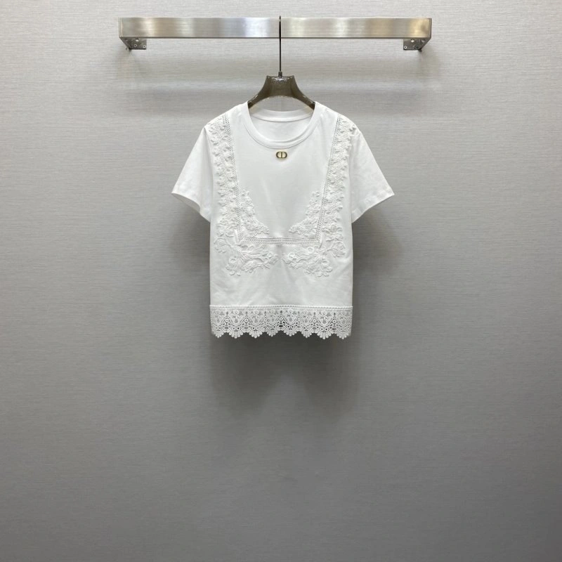 Accurate model Christian Dior T-Shirts