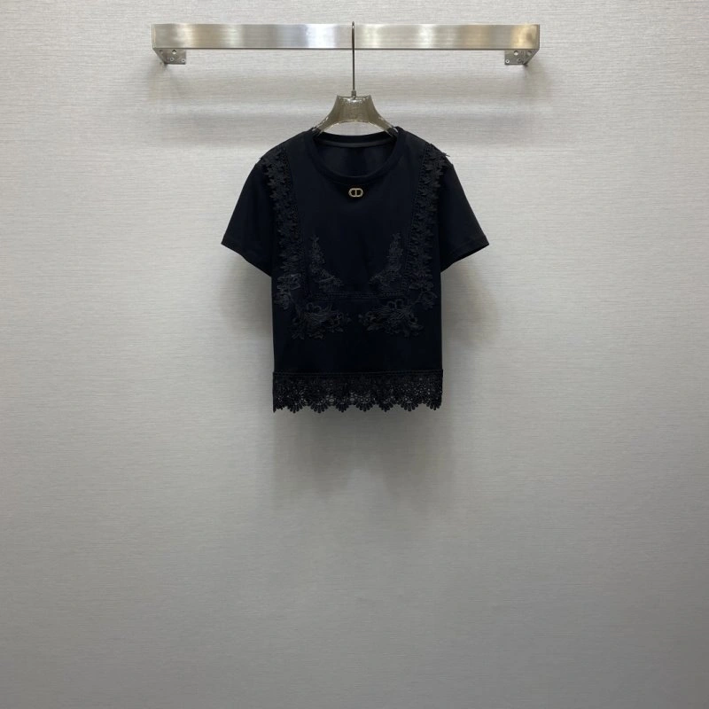 Accurate model Christian Dior T-Shirts