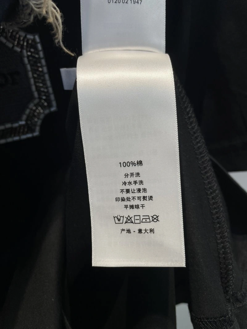 Accurate model Christian Dior T-Shirts