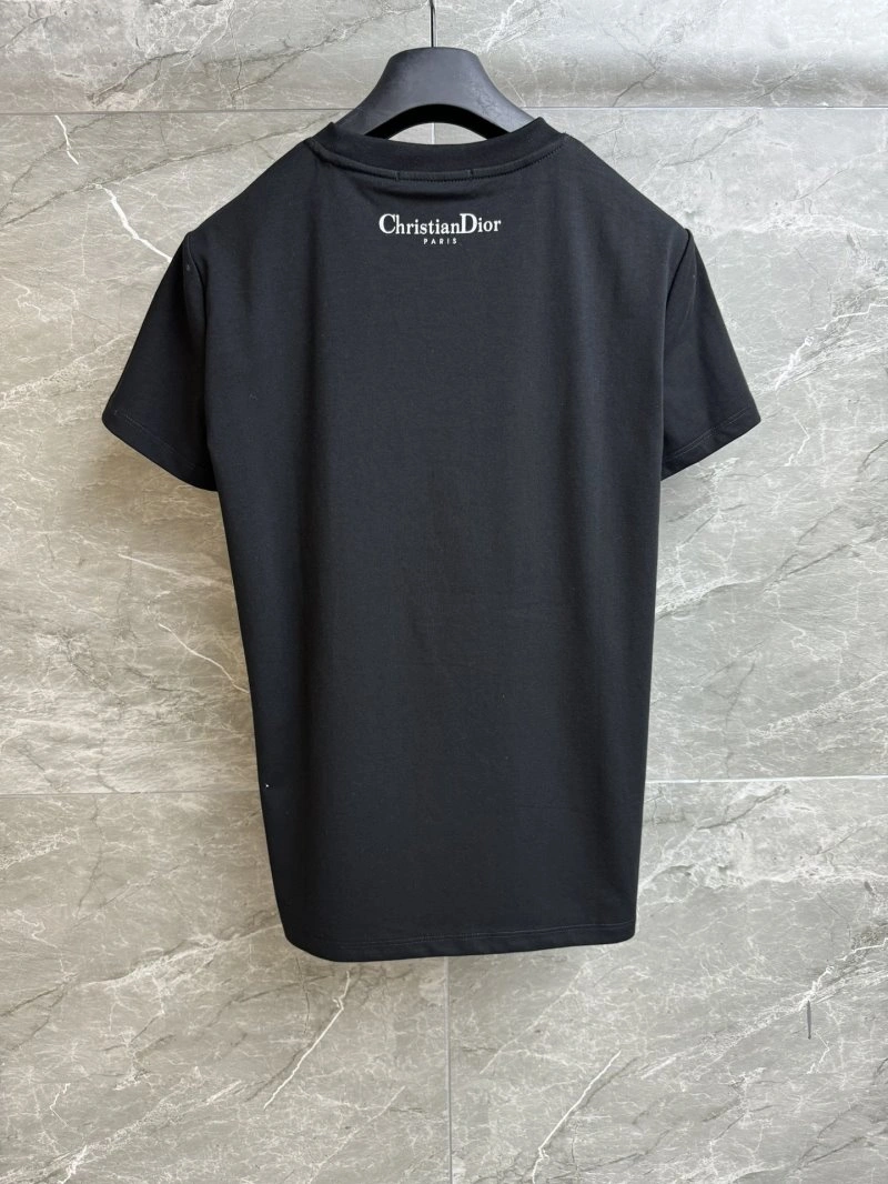 Accurate model Christian Dior T-Shirts