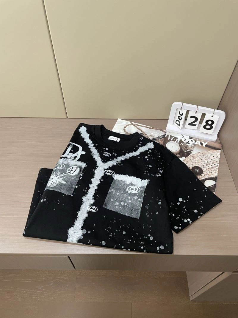 Top match Christian Dior T-Shirts