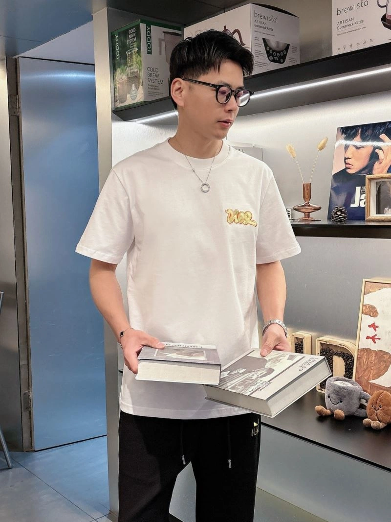 High accuracy Christian Dior T-Shirts