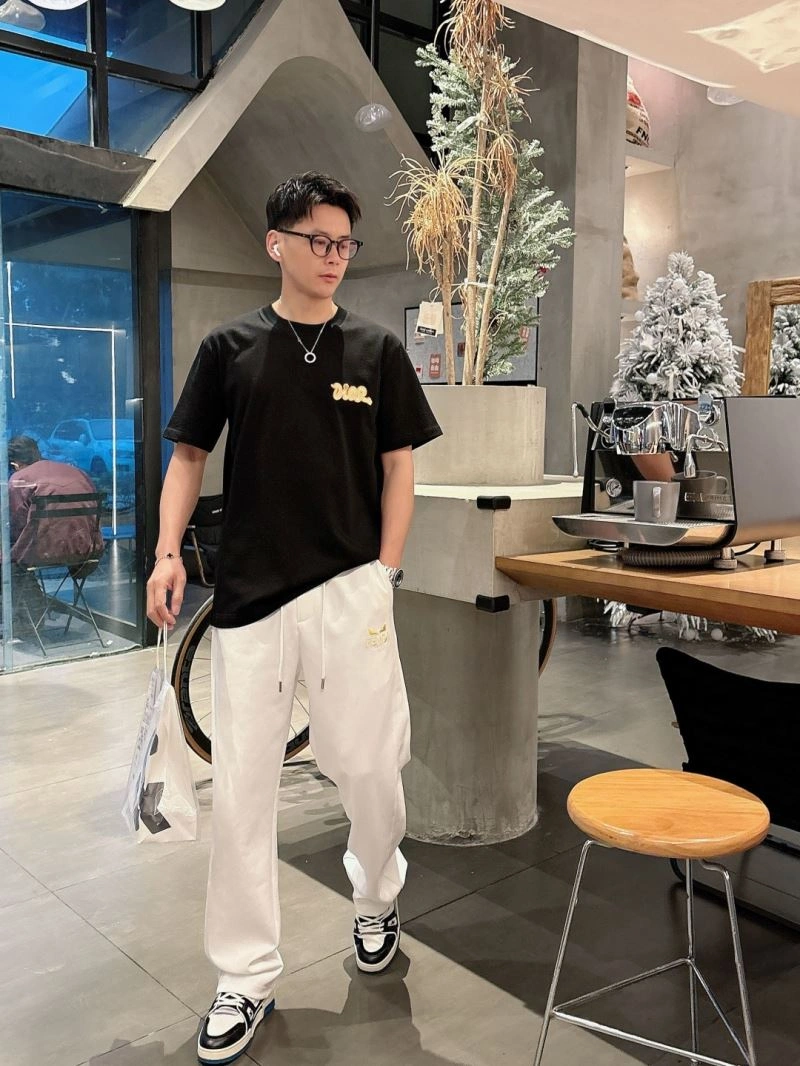 Indistinguishable Christian Dior T-Shirts