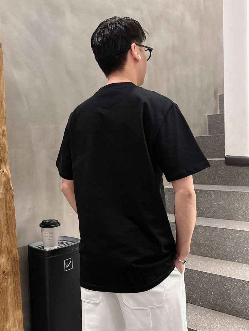 Indistinguishable Christian Dior T-Shirts