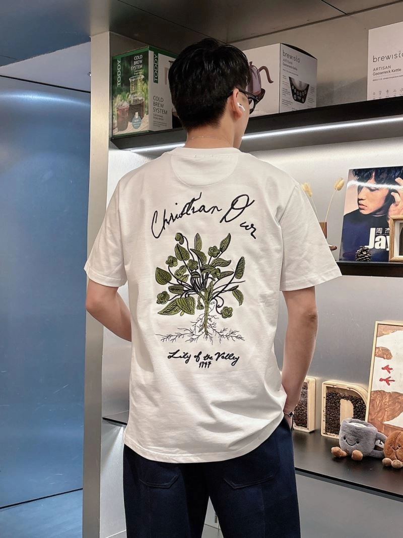 Reasonably priced Christian Dior T-Shirts