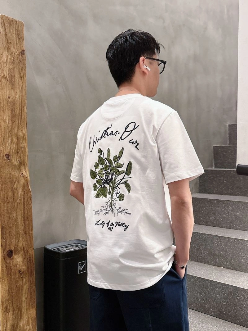 Reasonably priced Christian Dior T-Shirts
