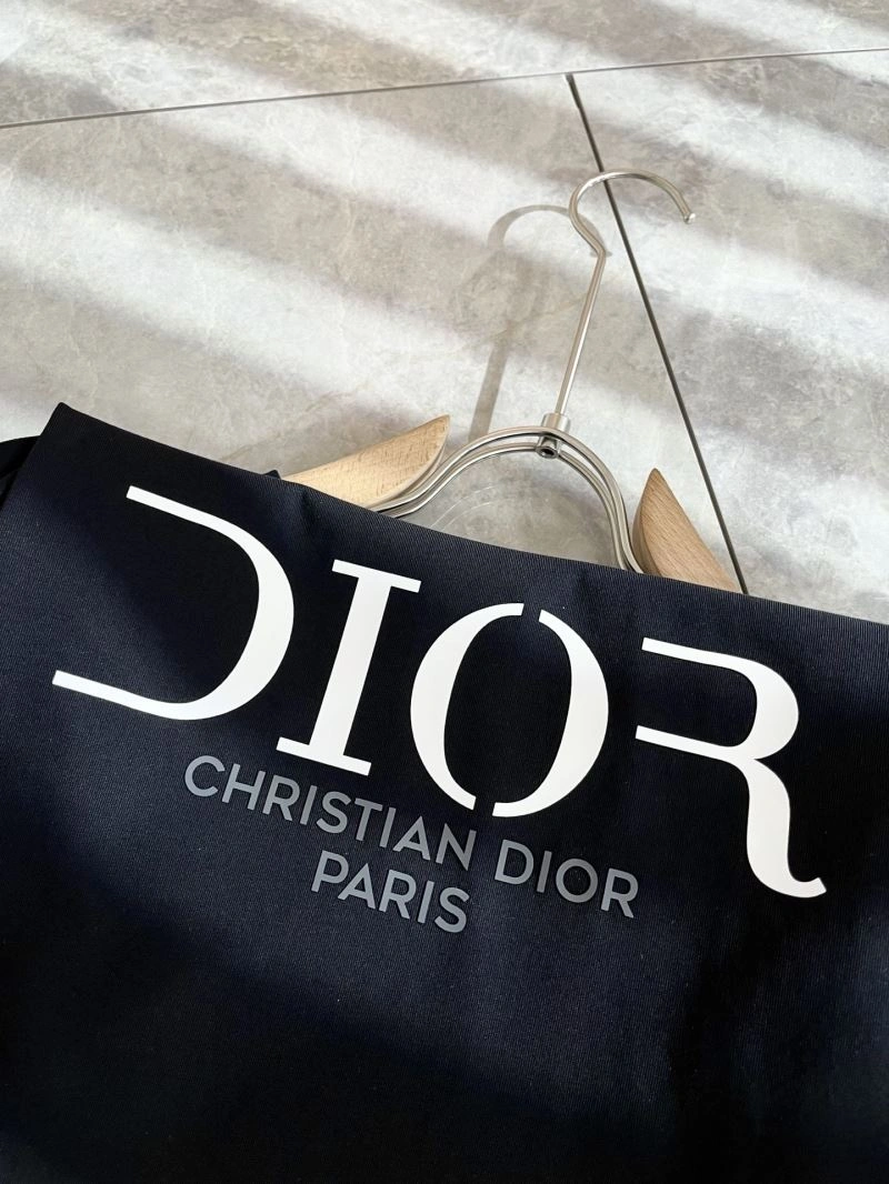 Top match Christian Dior T-Shirts