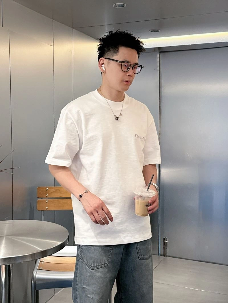 High accuracy Christian Dior T-Shirts