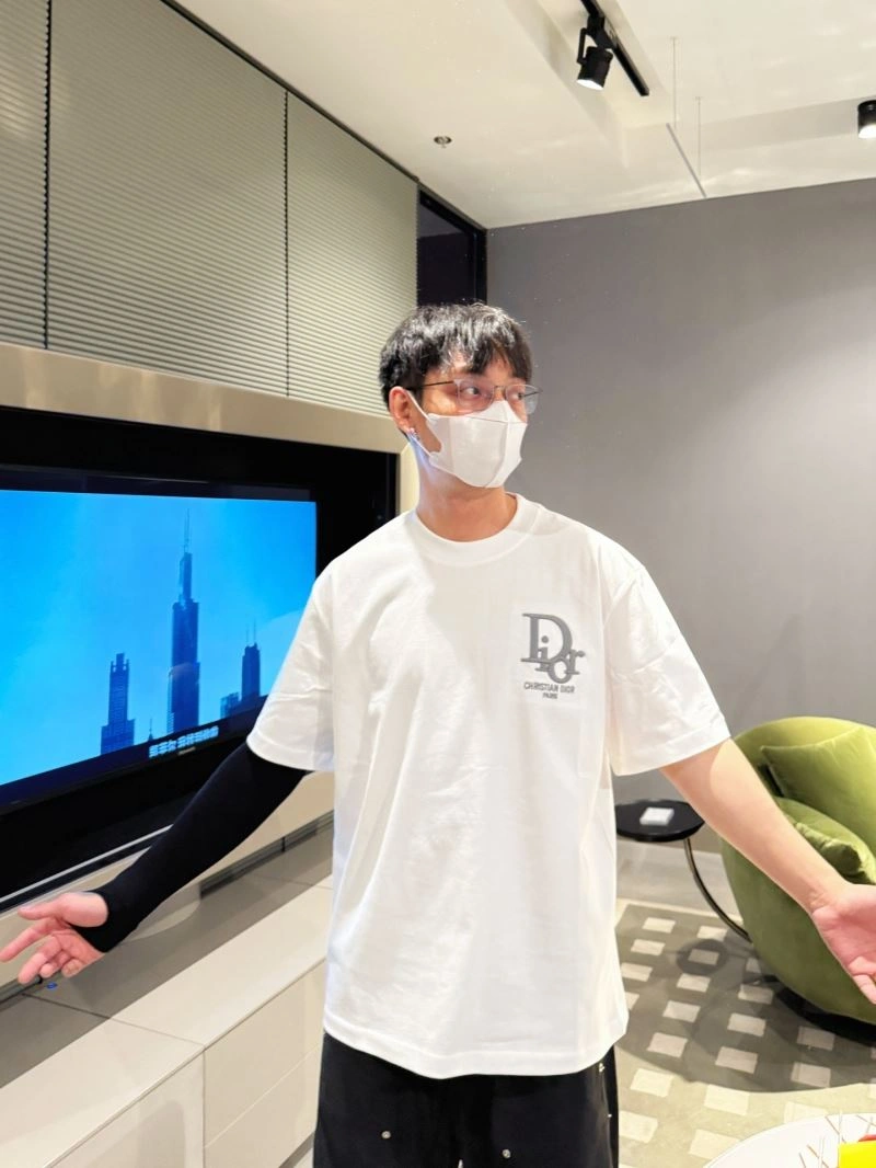 Value-priced Christian Dior T-Shirts