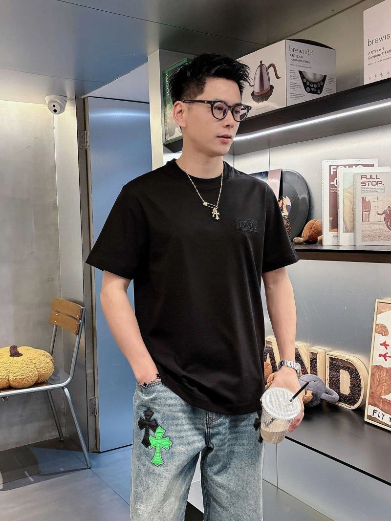 High accuracy Christian Dior T-Shirts