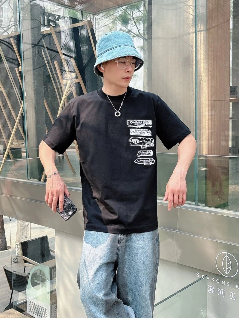 Affordable Christian Dior T-Shirts