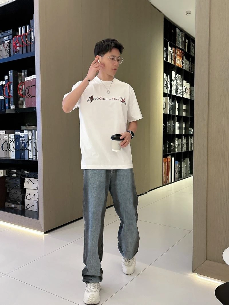 Affordable Christian Dior T-Shirts