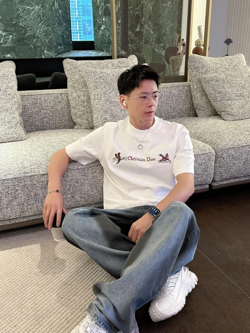 Affordable Christian Dior T-Shirts