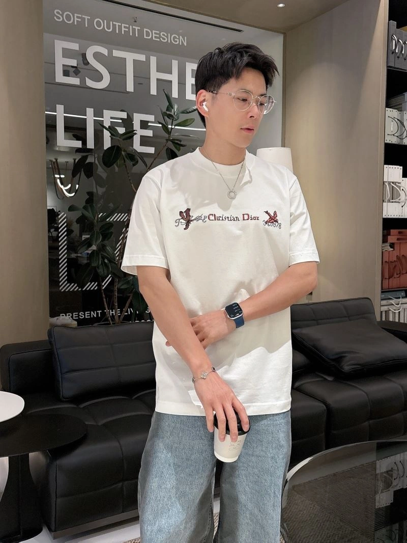 Affordable Christian Dior T-Shirts