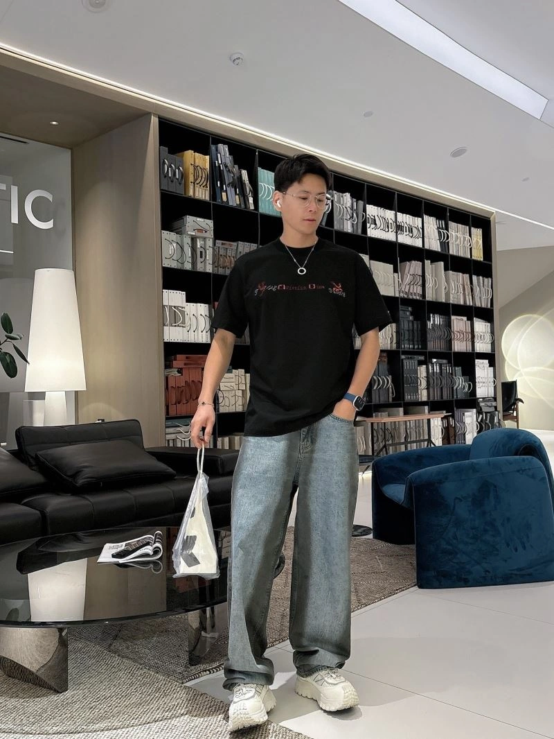 Affordable Christian Dior T-Shirts