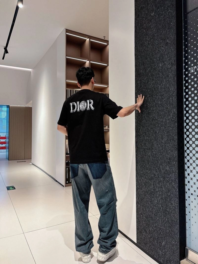 Reasonably priced Christian Dior T-Shirts