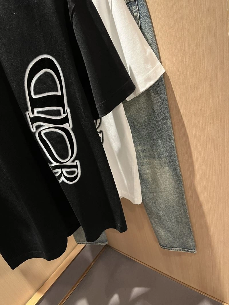 Inexpensive Christian Dior T-Shirts