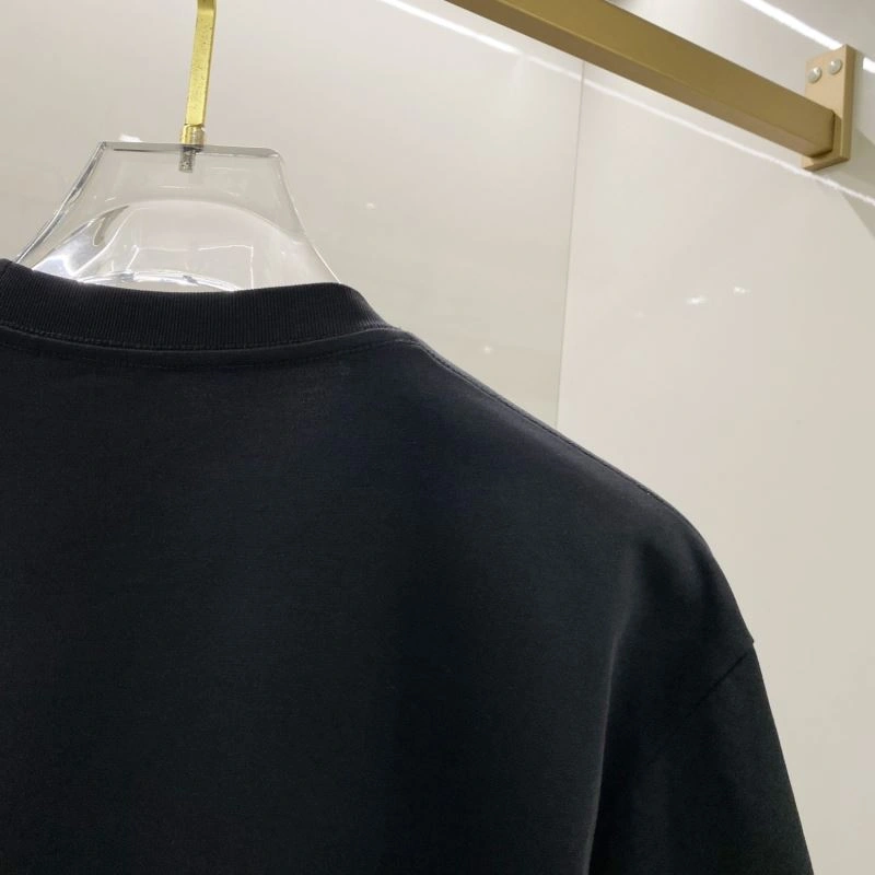Accurate model Christian Dior T-Shirts