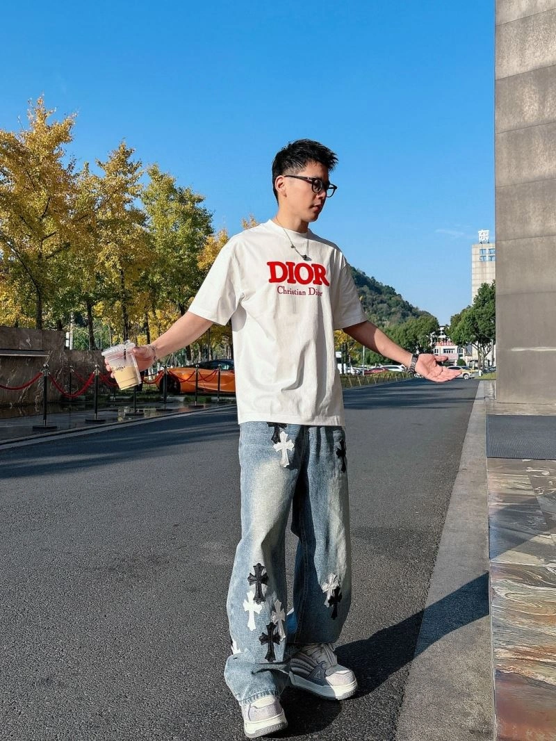 Value-priced Christian Dior T-Shirts