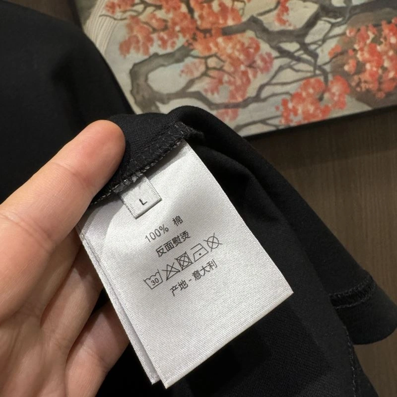 High accuracy Christian Dior T-Shirts