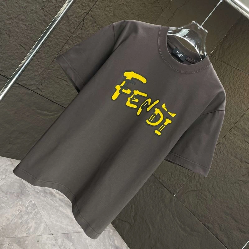 Accurate model Christian Dior T-Shirts