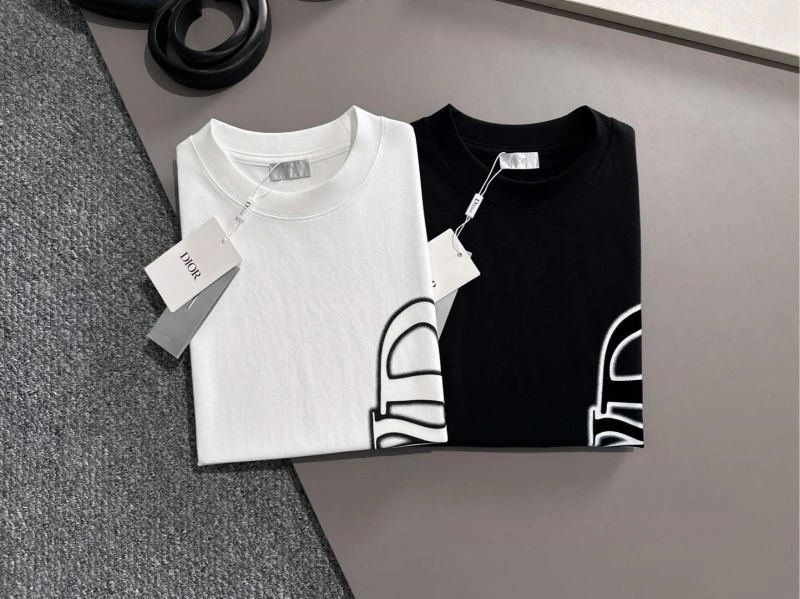 Bargain Christian Dior T-Shirts
