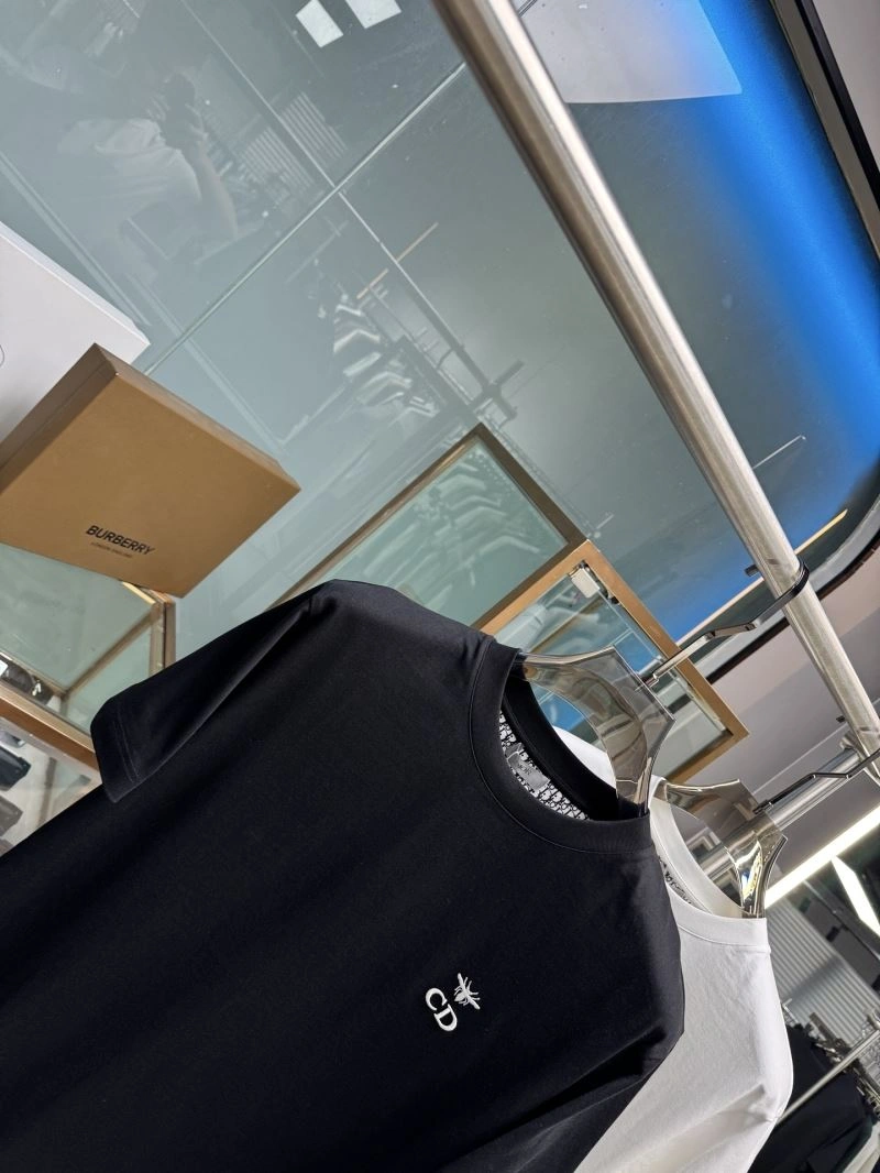 Low-cost Christian Dior T-Shirts