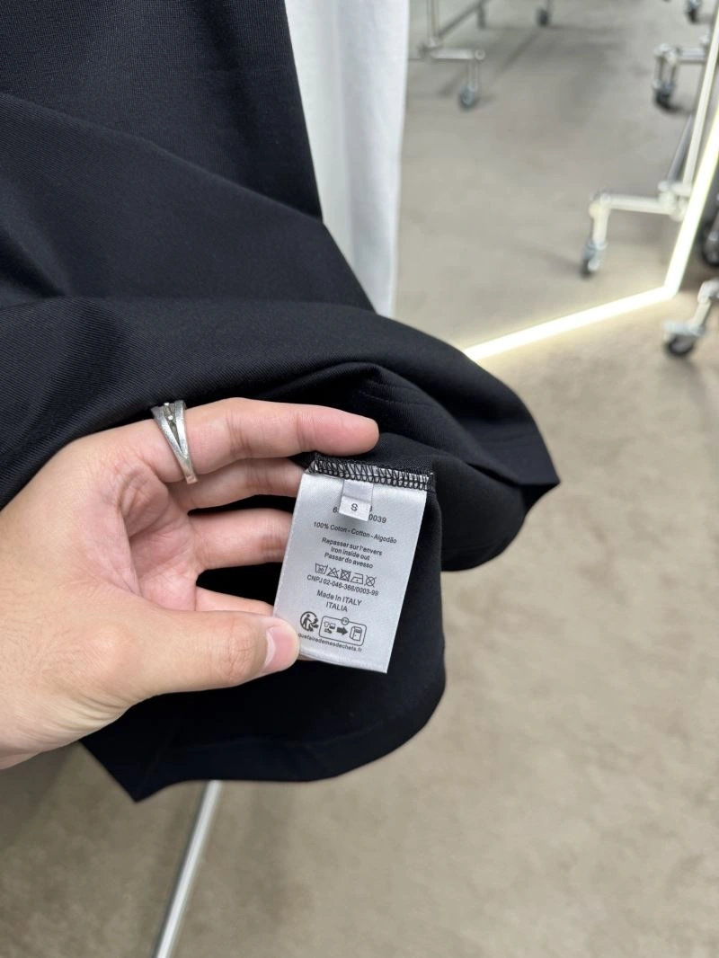 Low-cost Christian Dior T-Shirts