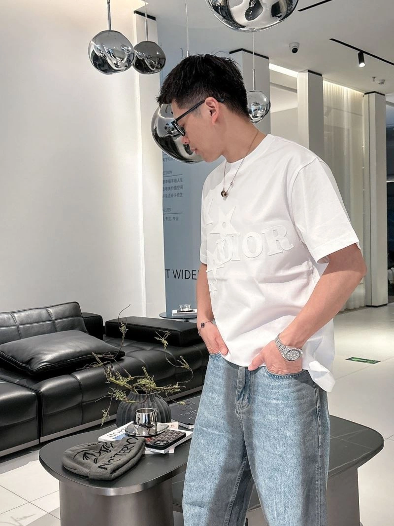 Low-cost Christian Dior T-Shirts