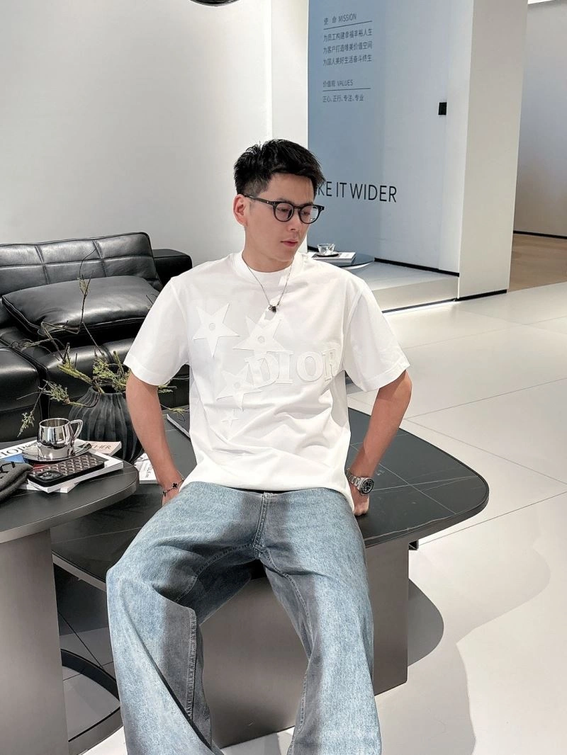 Low-cost Christian Dior T-Shirts