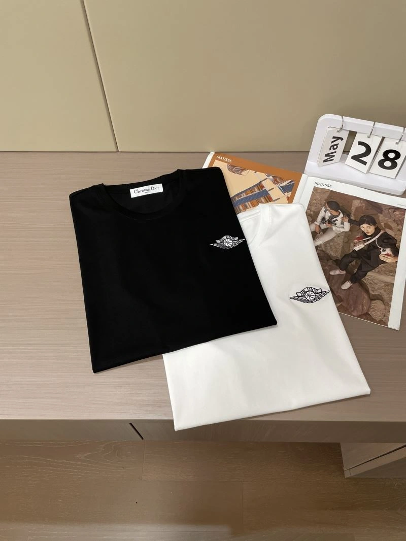 High fidelity Christian Dior T-Shirts