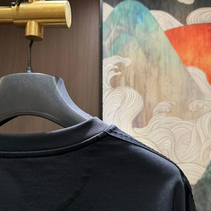Accurate model Christian Dior T-Shirts