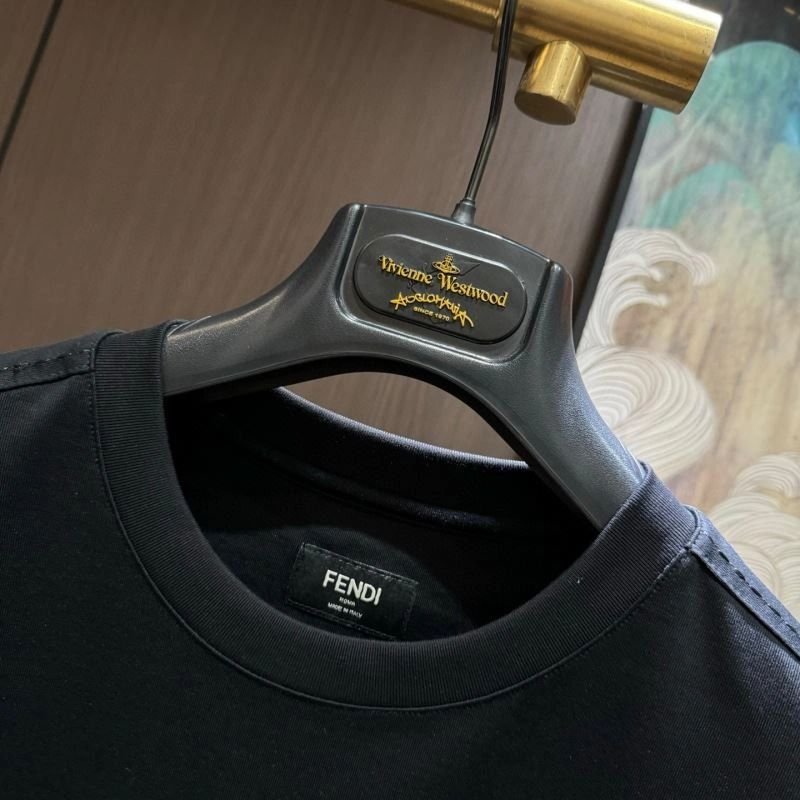Accurate model Christian Dior T-Shirts