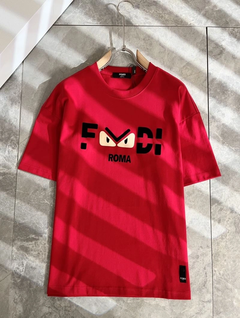Accurate model Christian Dior T-Shirts