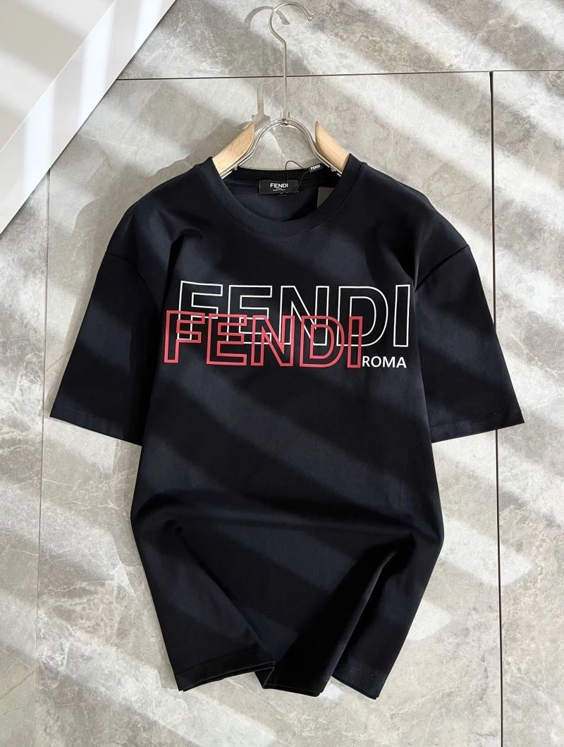 Accurate model Christian Dior T-Shirts