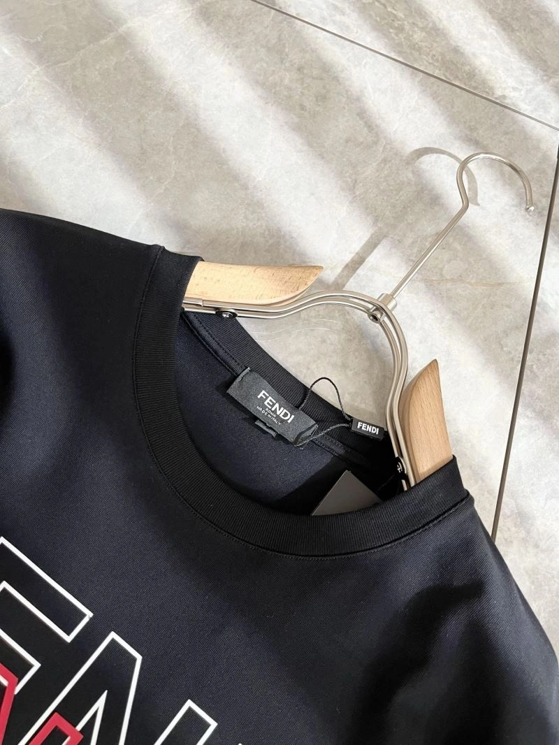 Accurate model Christian Dior T-Shirts