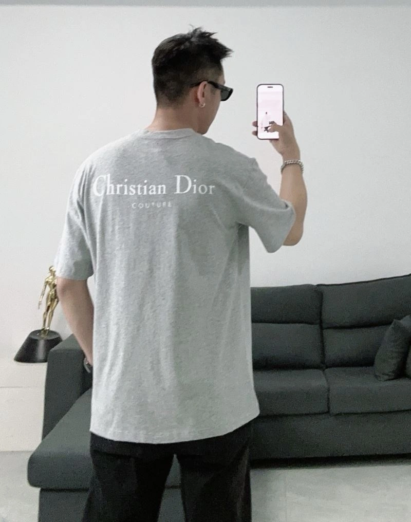 Bargain Christian Dior T-Shirts