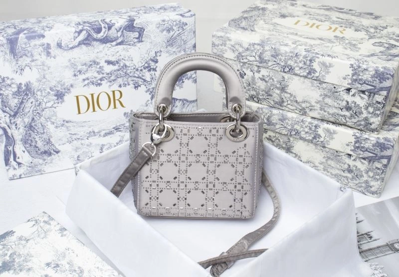 Top match Christian Dior Top Handle Bags