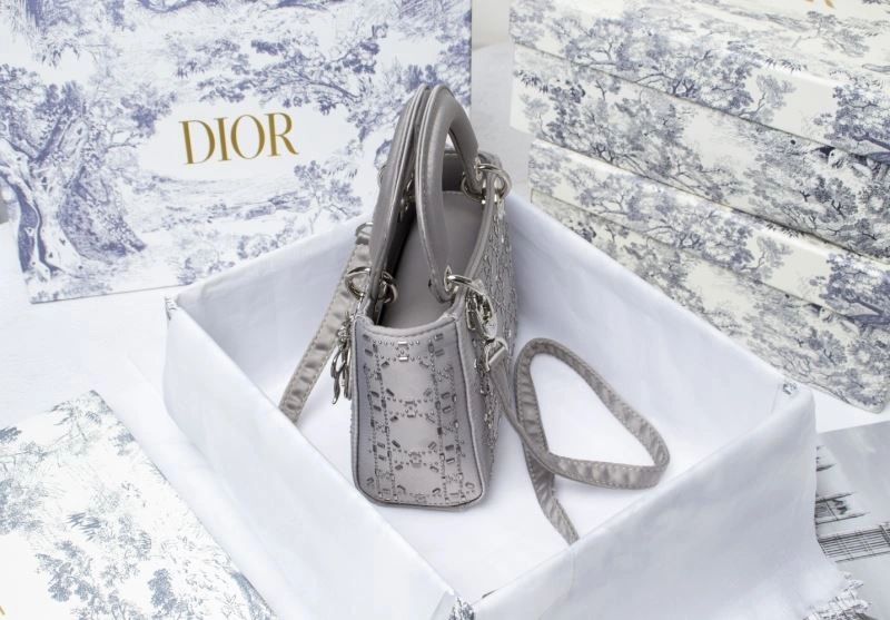 Top match Christian Dior Top Handle Bags