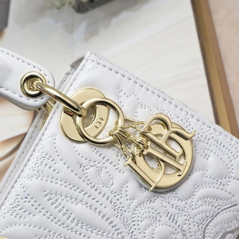 Accurate model Christian Dior Top Handle Bags