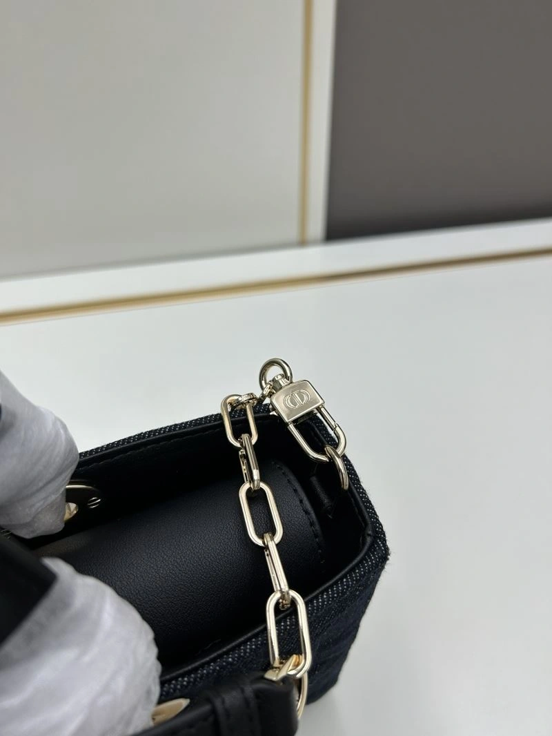 Accurate model Christian Dior Top Handle Bags