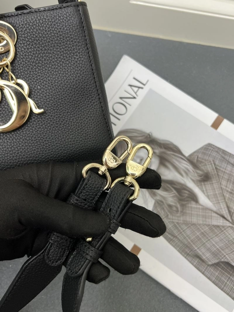 Top match Christian Dior Top Handle Bags